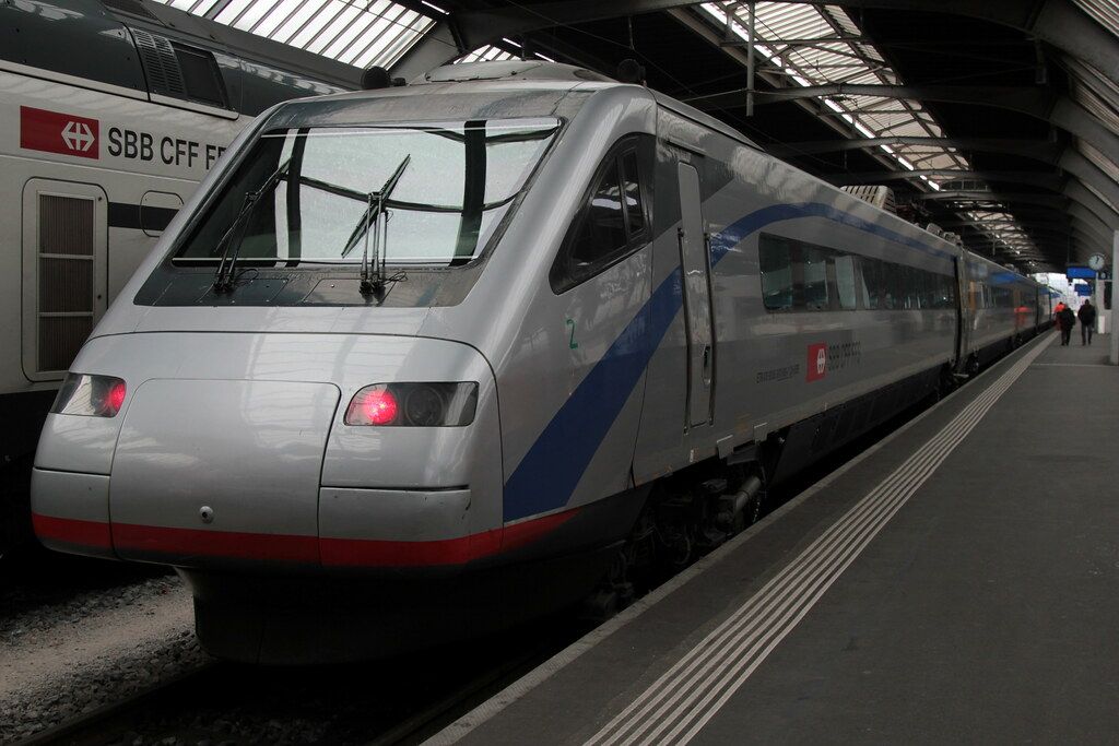 Το στέκι της έλξης : ΤΡΑΙΝΟΣΕ: Το Pendolino ETR470 στέλνει η Ferrovie ...