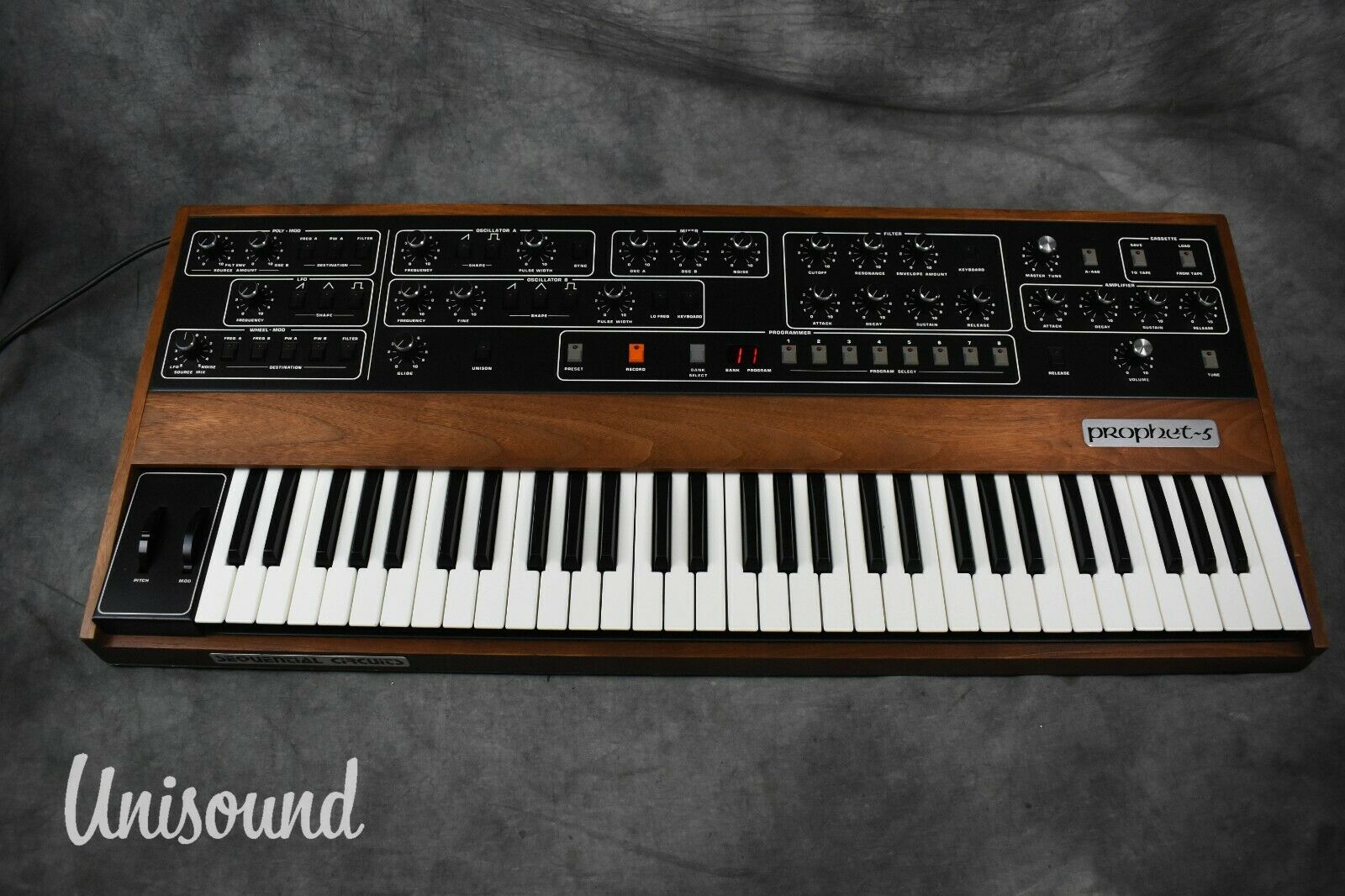 MATRIXSYNTH: Sequential Circuits Prophet 5 Rev 3.2 Analog Synthesizer ...