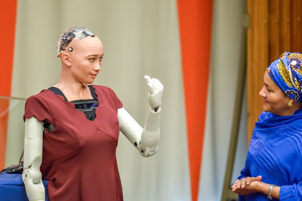 Lagi, Setelah Jadi Warga Resmi Arab Saudi, Kini Robot Sophia Ingin ...