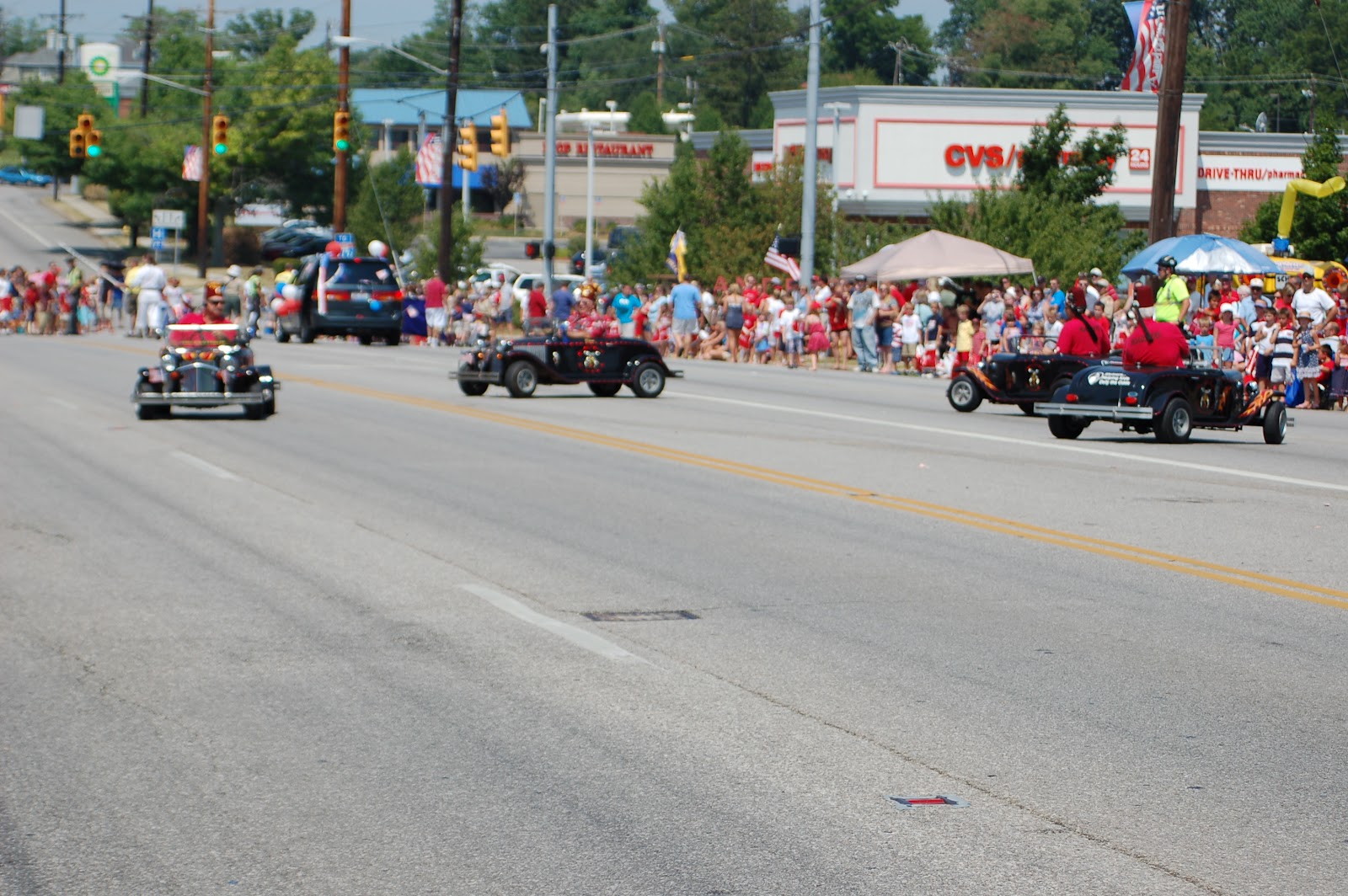 Turnerbudds Car Blog: Parade Route Hot Rods