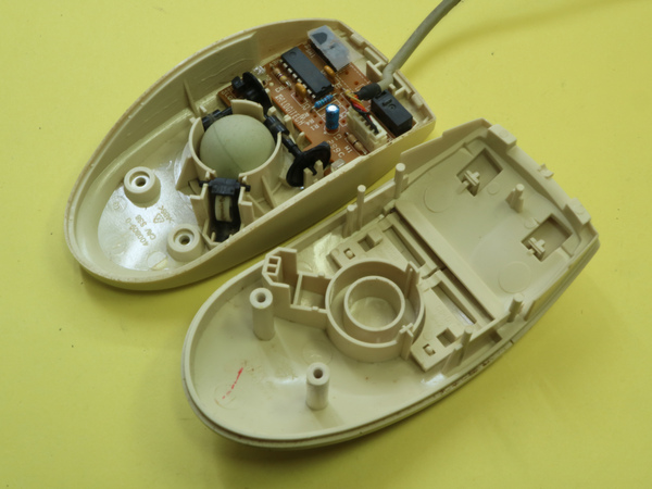 BugWorkShop - 甲蟲工作室: Logitech（羅技）M-S34 PS/2 有線滑鼠（2 Button Mouse）- 拆解