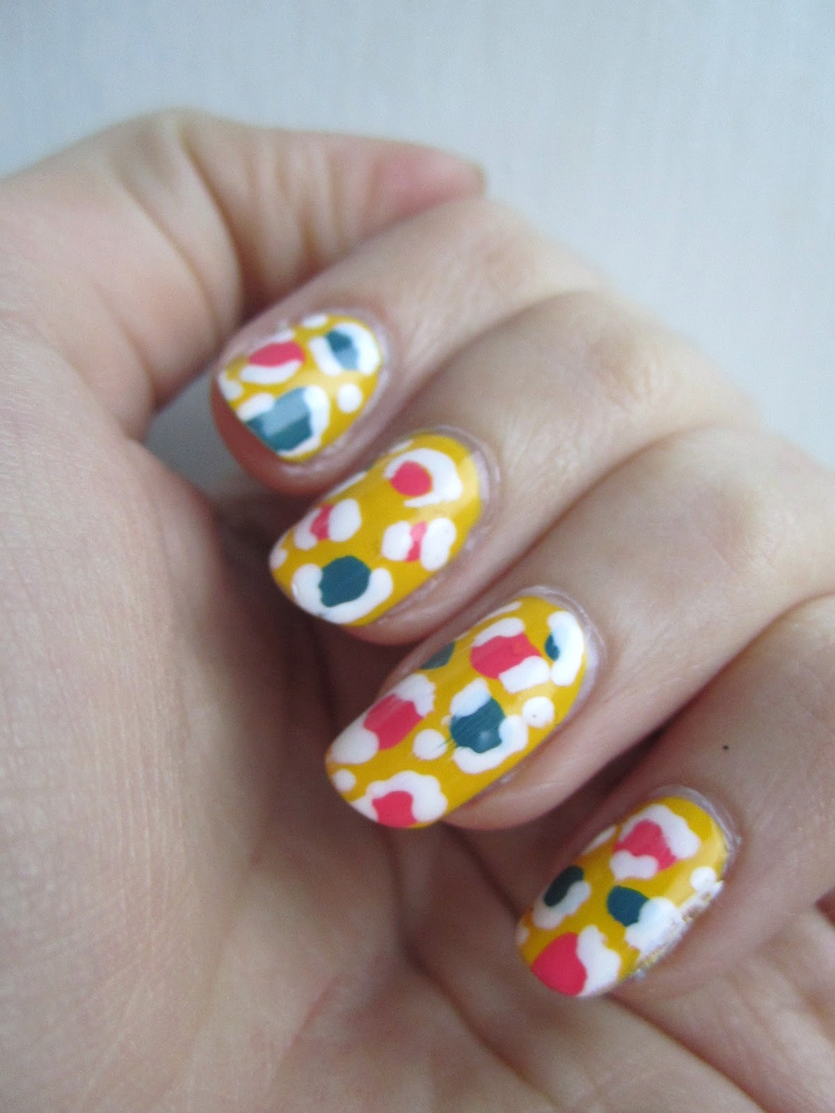 The Make-up of Ruth B: Nail Fails!