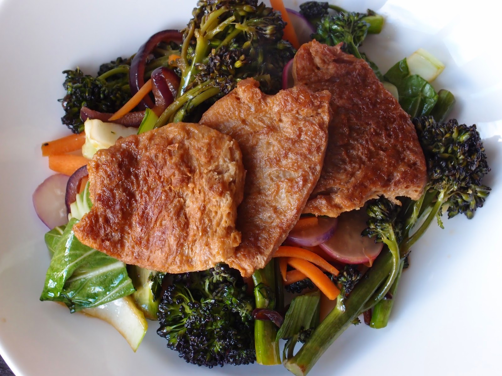 The VegHog: Soya fillets on a vegetable bed