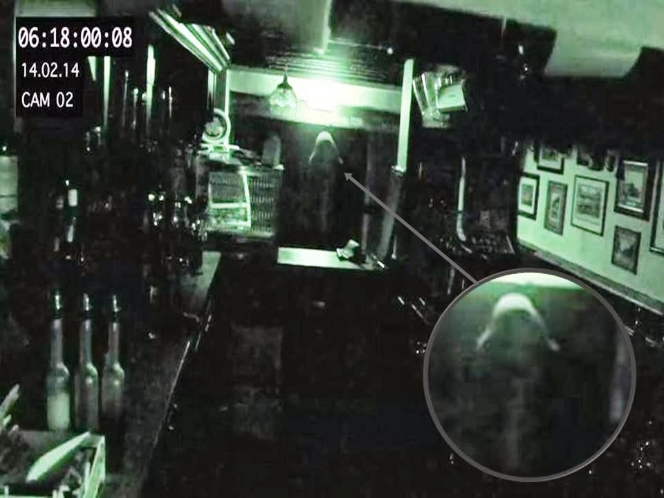 Ghost Caught On Camera at Ye Olde Man and Scythe Pub in Bolton, UK ...