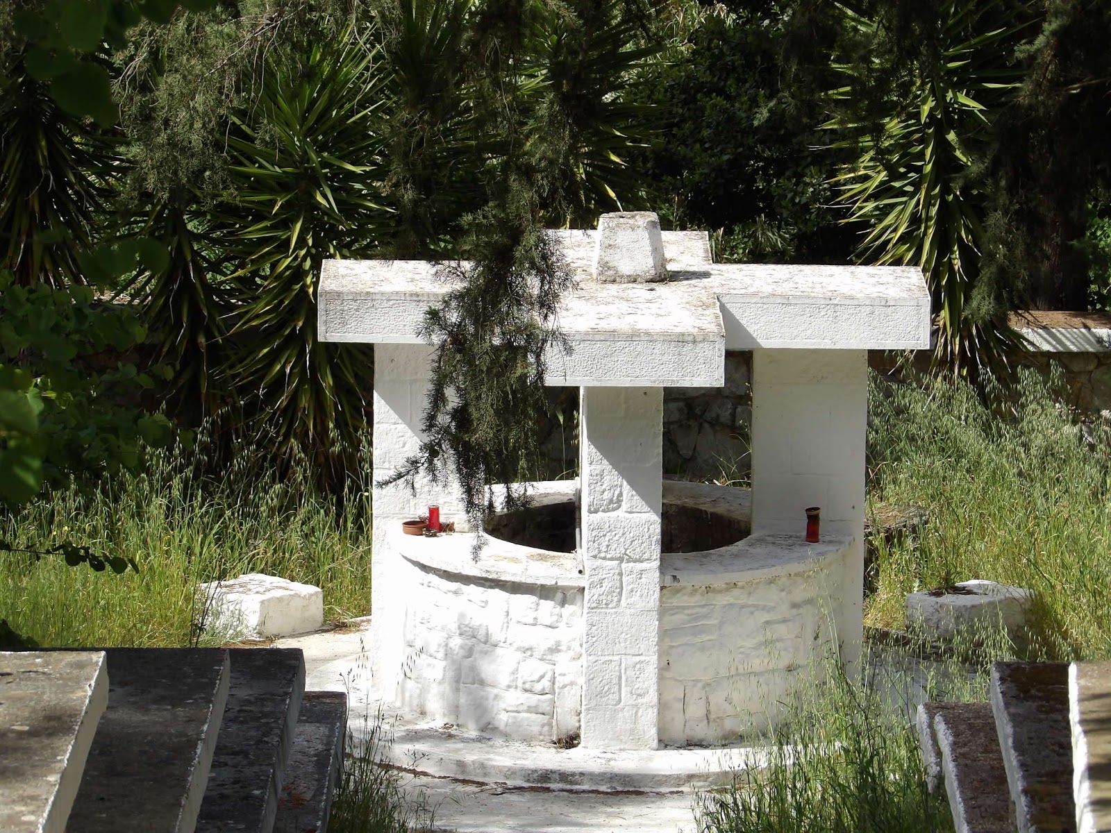 επι-δεξιος (ψάλτης): Photo essay: The well of Meligalas - Στην Πηγάδα ...