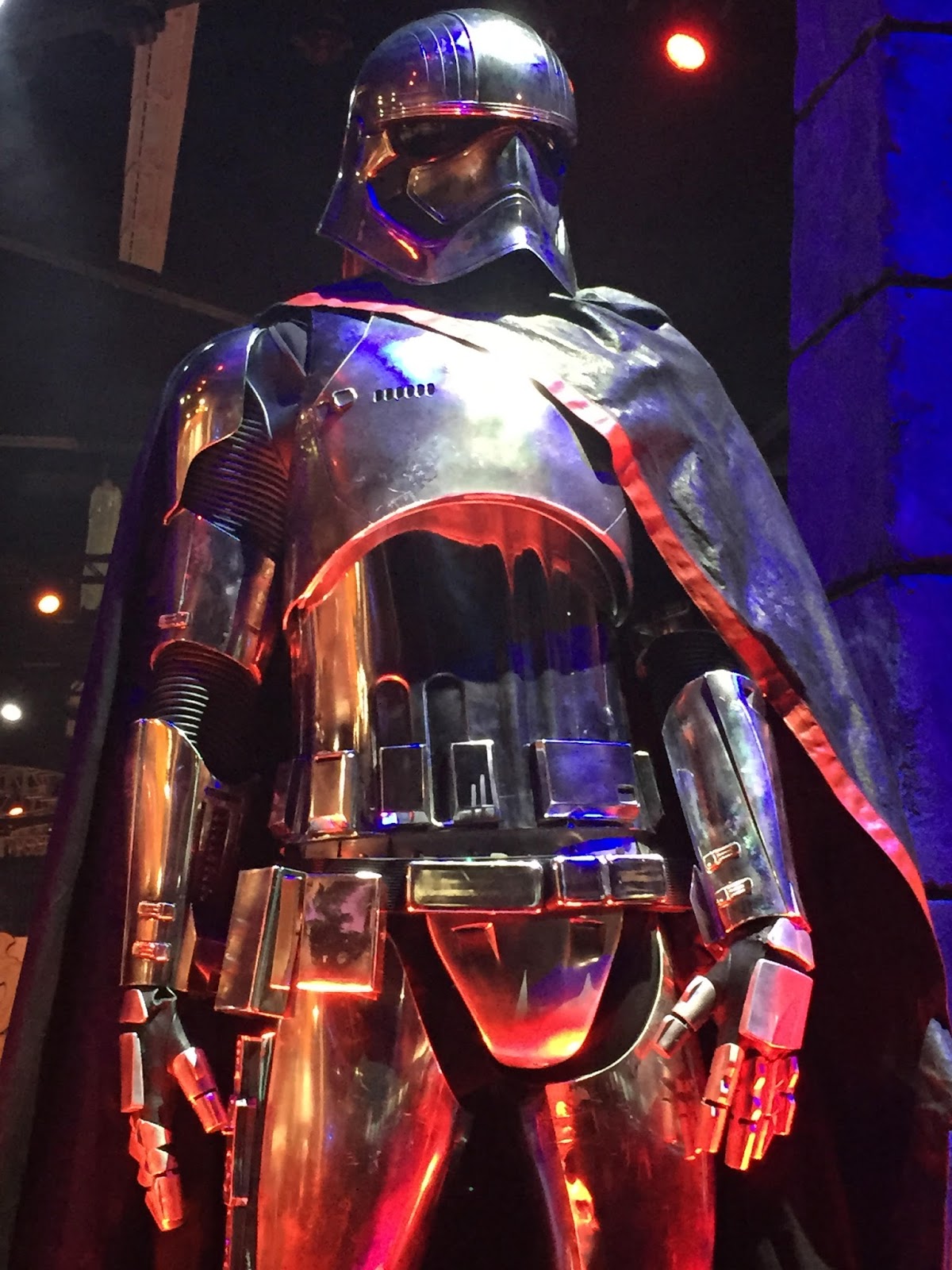 D23 Expo - Close Up Armor Images of STAR WARS: THE FORCE AWAKENS ...