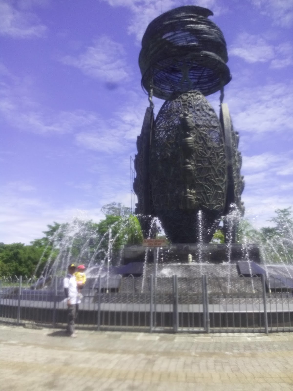 Icon Tugu Kuala Kencana - Timika | Galeri Foto Online