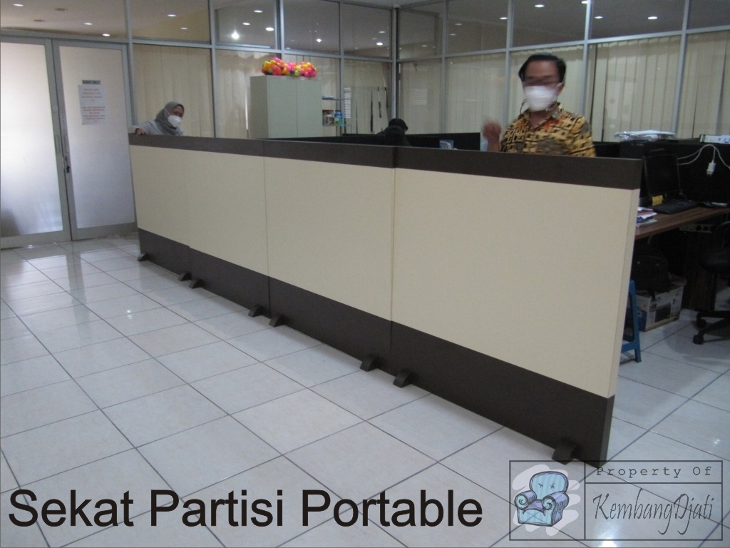 Harga Sekat Kantor Portable & Sekat Kantor Knockdown + Furniture ...