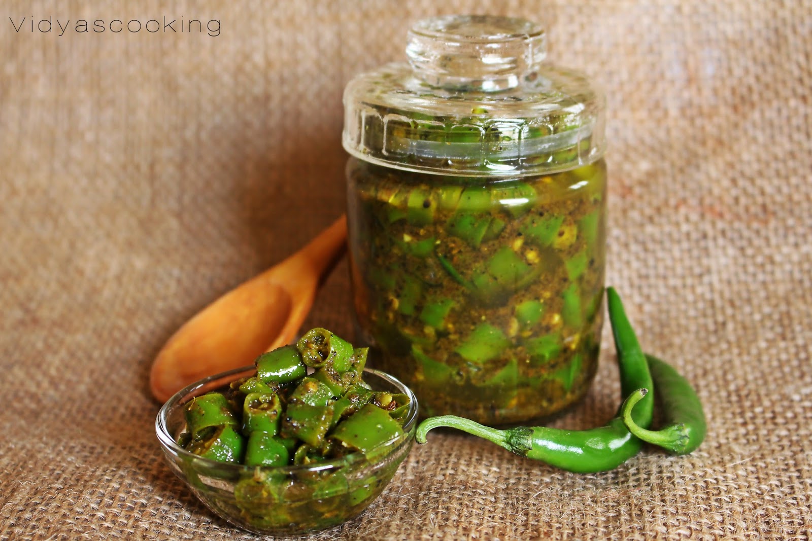 Jhatpat Hari Mirch Aachar/ Green Chilly Pickle/ Pachai Milagai Orugai