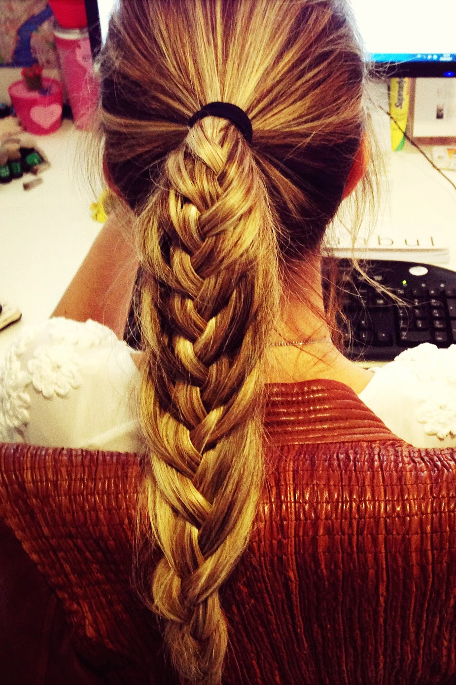 BURCU ARKUT: Office Style Braid
