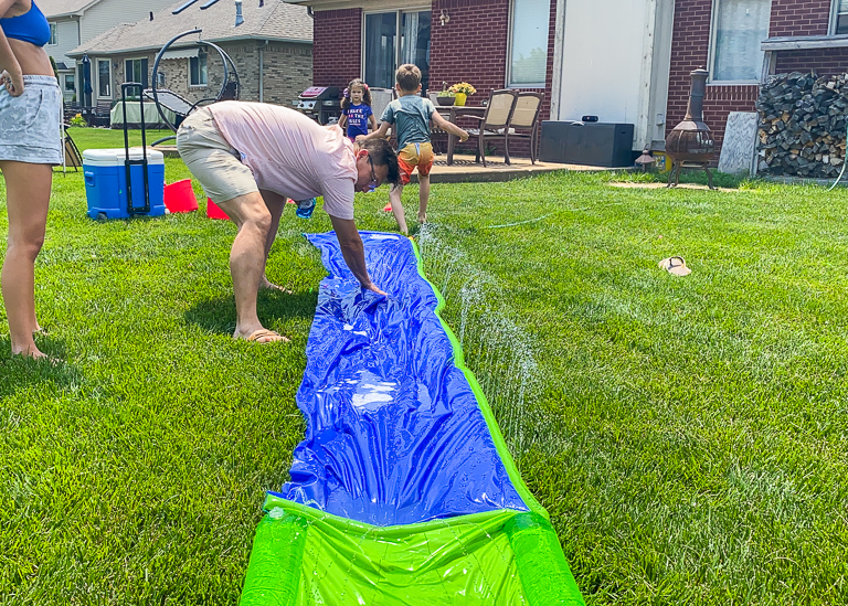 Tales of the Flowers: Michigan - Fun times playing in water