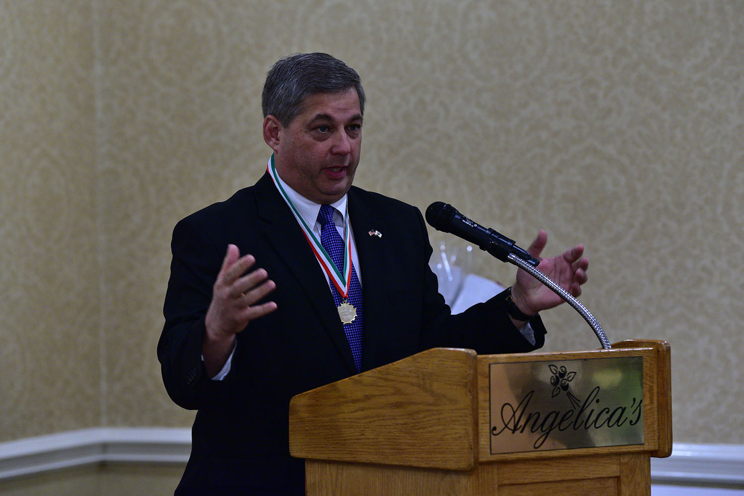 Tarr Talk: SENATOR BRUCE TARR HONORED BY POLICE ORGANIZATION