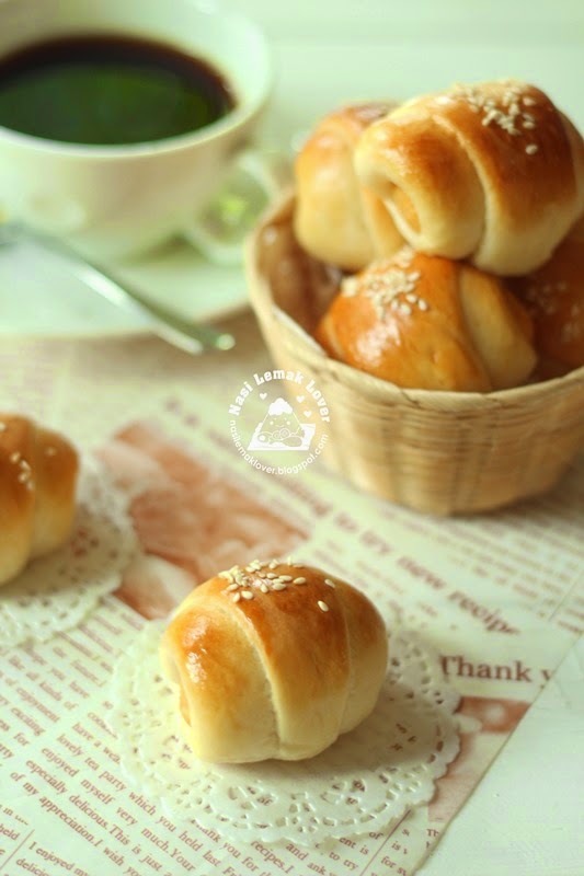 Nasi Lemak Lover: Mini Sausage Bread Rolls 迷你香肠面包卷