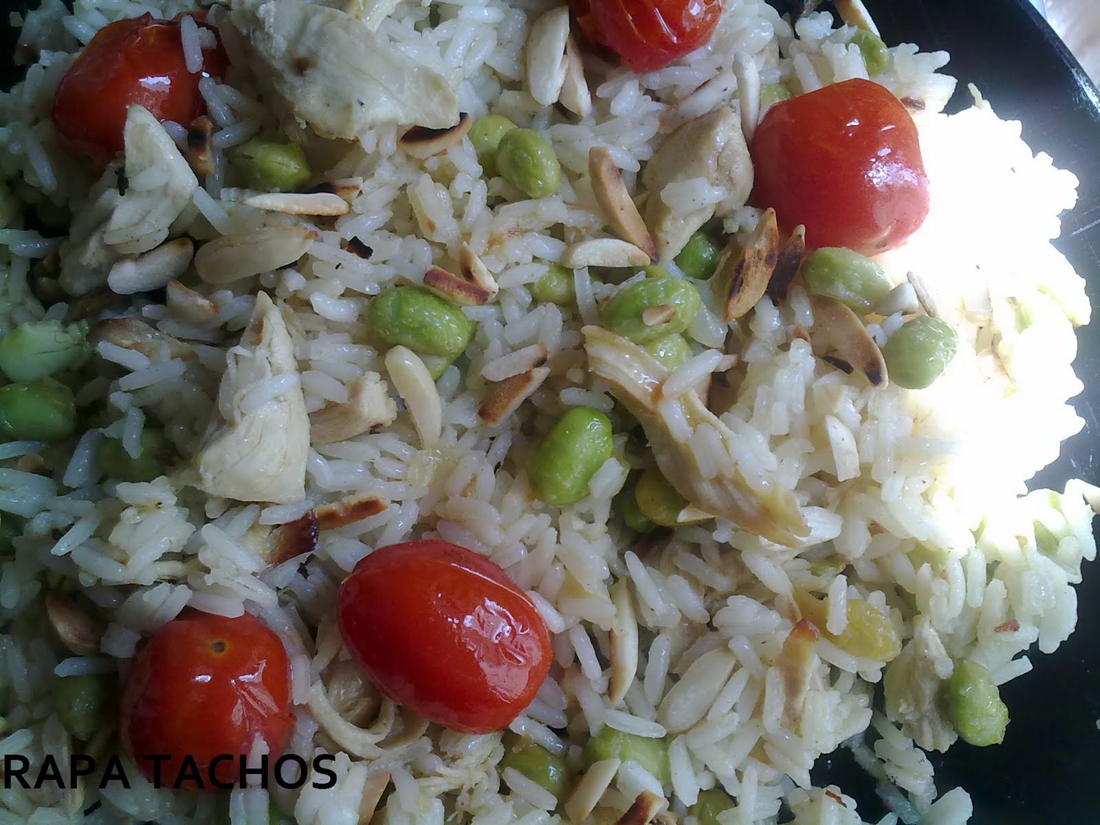 RAPA TACHOS: ARROZ DE FEIJÃO DE SOJA E FRANGO
