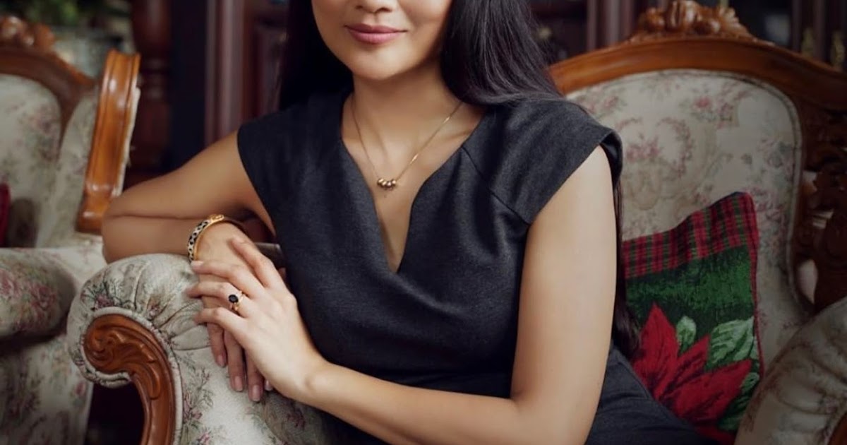 JULIA CLARETE GLAD TO BE BACK IN MANILA AFTER 3 YEARS AND BE PART OF TV ...