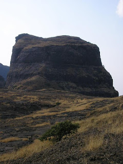 Exploring The World: Forts of Maharashtra: MANDANGAD