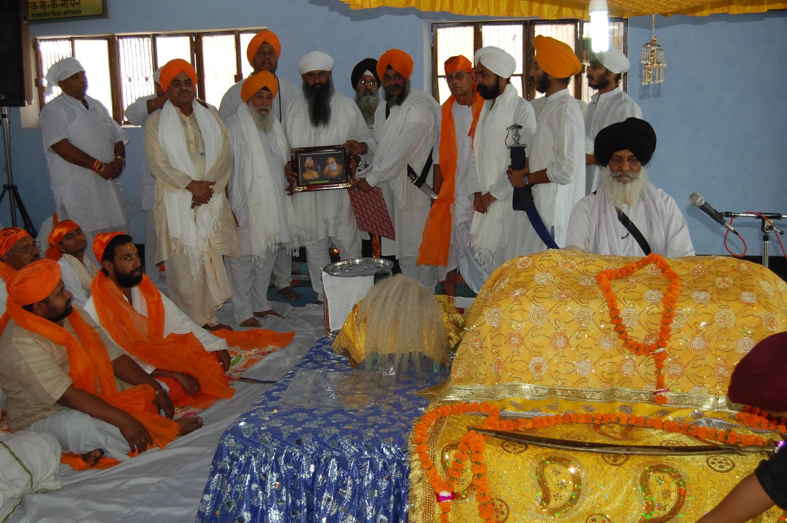 RSS-Vagish Issar: .Sikh. Sangat by Shri Akhand Path Shri Guru Granth ...