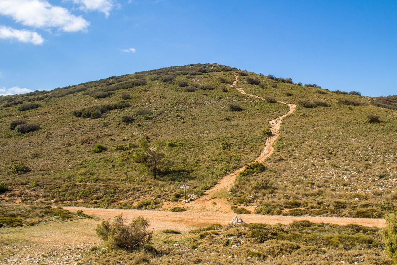 EL MADALLAR, EL PENYÓ ROC Y EL PENYÓ MULERO, DESDE LA FONT DEL PI.