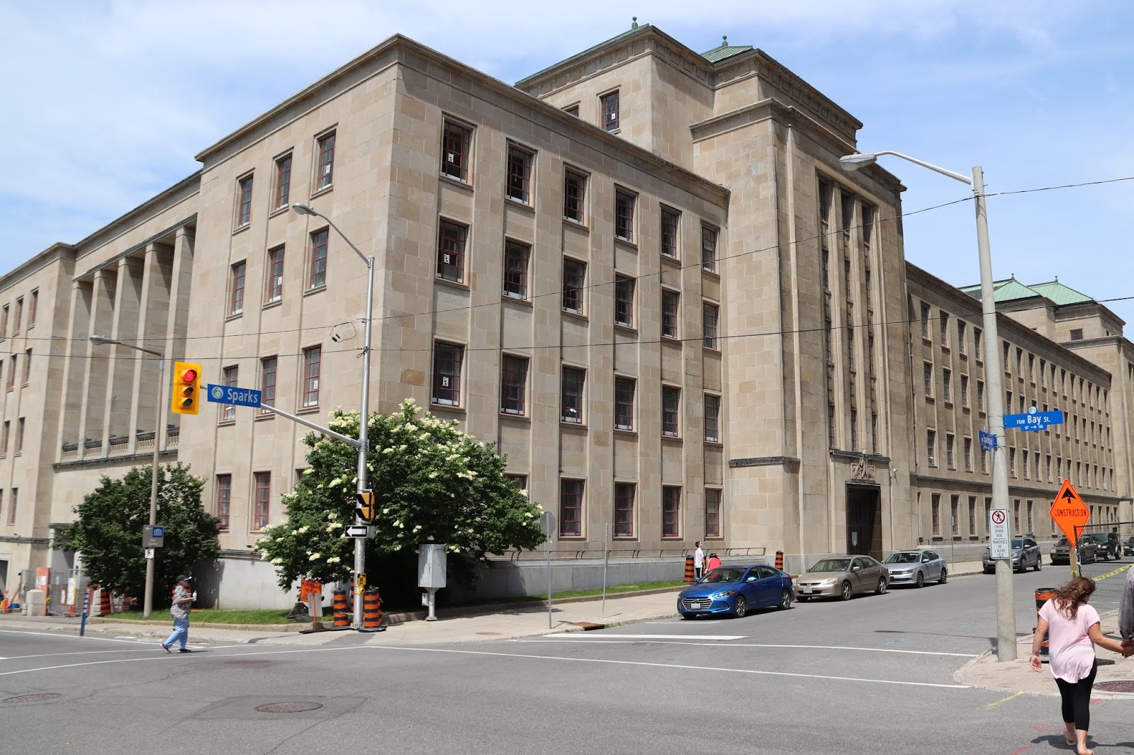 Memorials in Ottawa: Veterans Memorial Buildings