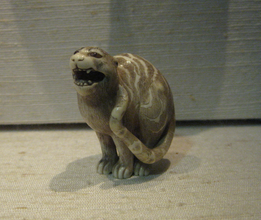DoGoo - Contemporary Clay Idols: Netsuke, Jomon pot and Do gu