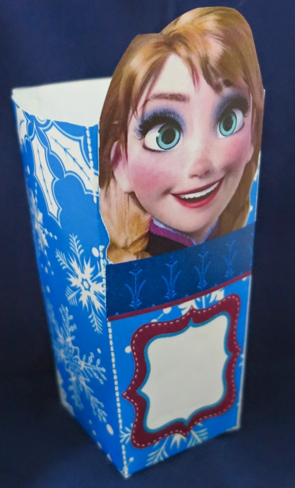 Frozen Free Printable PopCorn Boxes. - Oh My Fiesta! in english