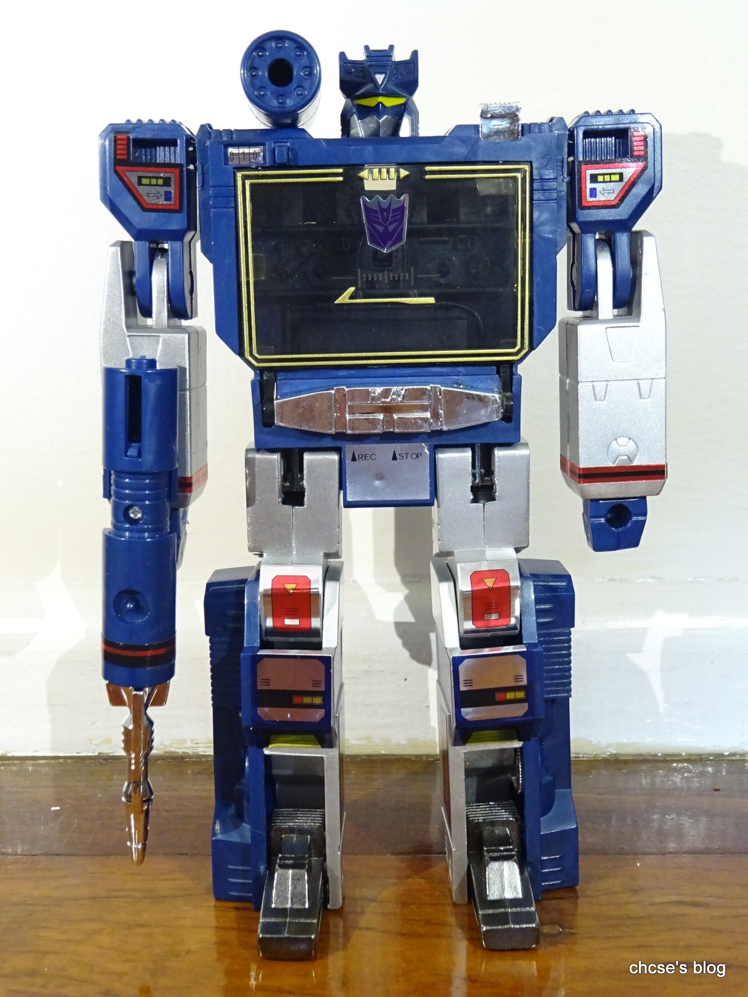 ChCse's blog: Toy Review: Transformers Generation 1 Soundwave w ...