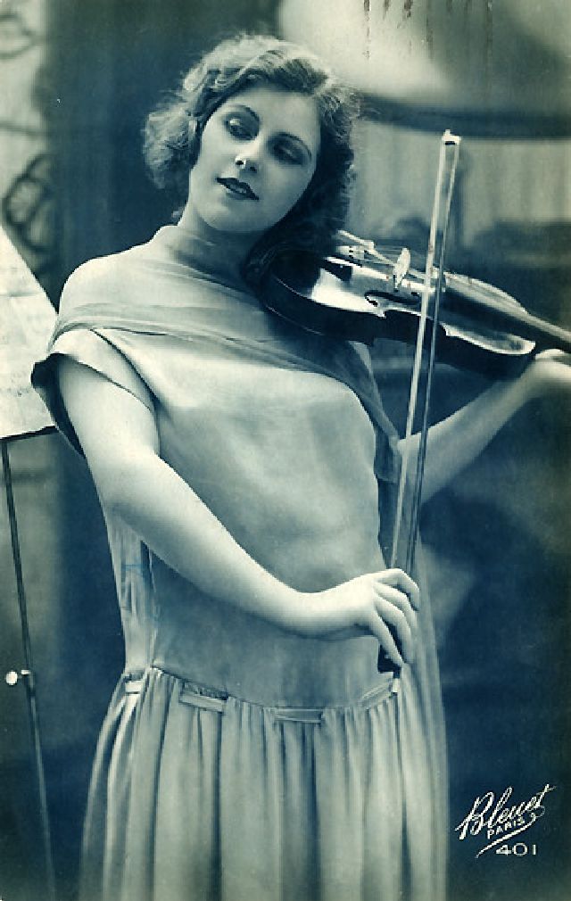 35 Cool Pics That Defined Flapper Styles of the 1920s ~ Vintage Everyday