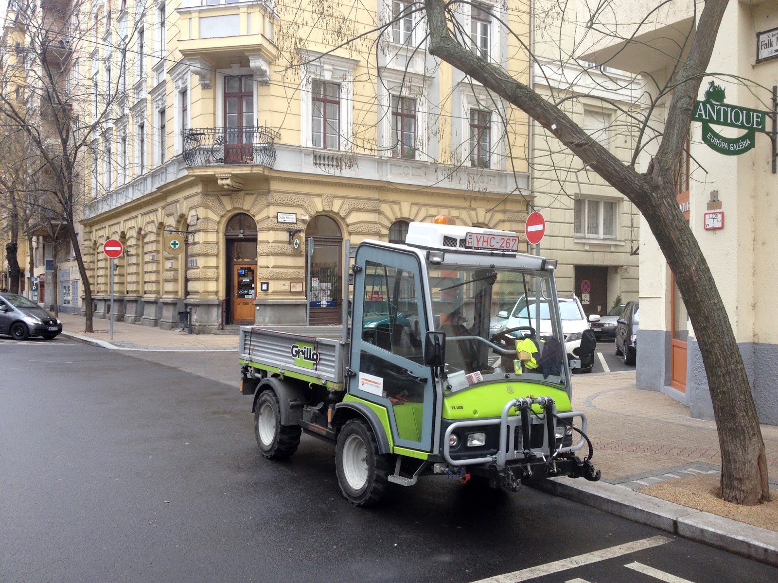 Towncrafting by James Dougherty: Small Urban Maintenance Vehicles