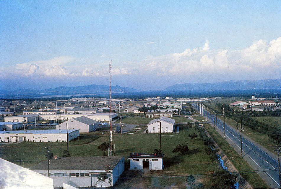 Taipei Air Station: CCK Photos from the Control Tower