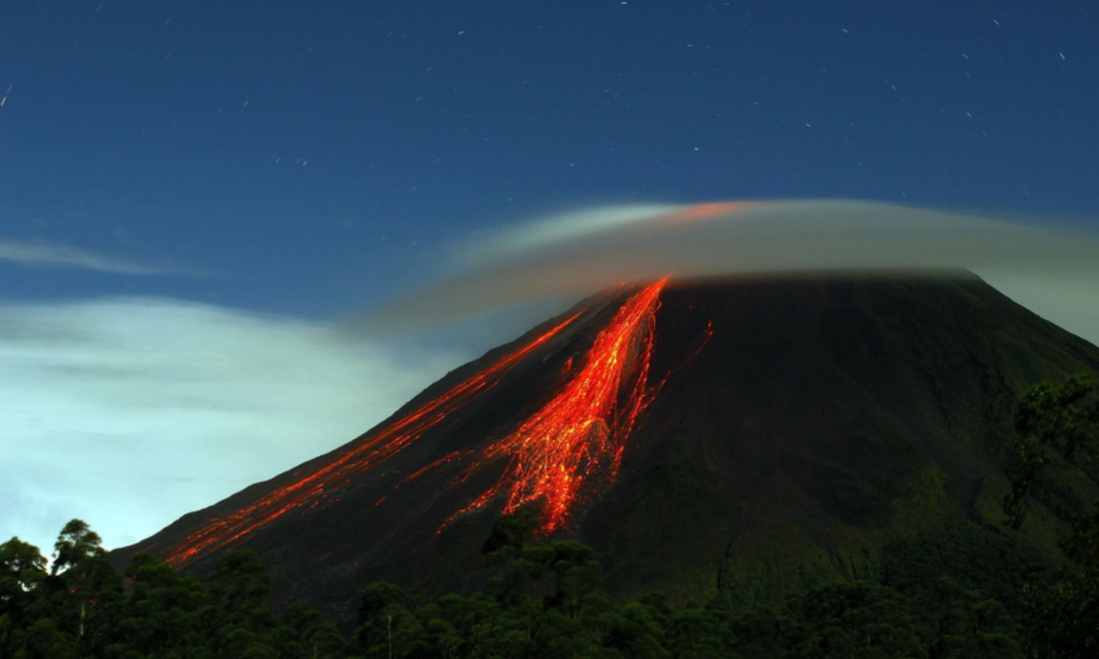 Weird Wallpaper Center: Volcano Wallpaper | Explosion Volcano Mountain ...
