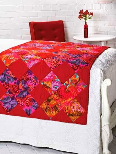 Selvage Blog: Very Red Quilt