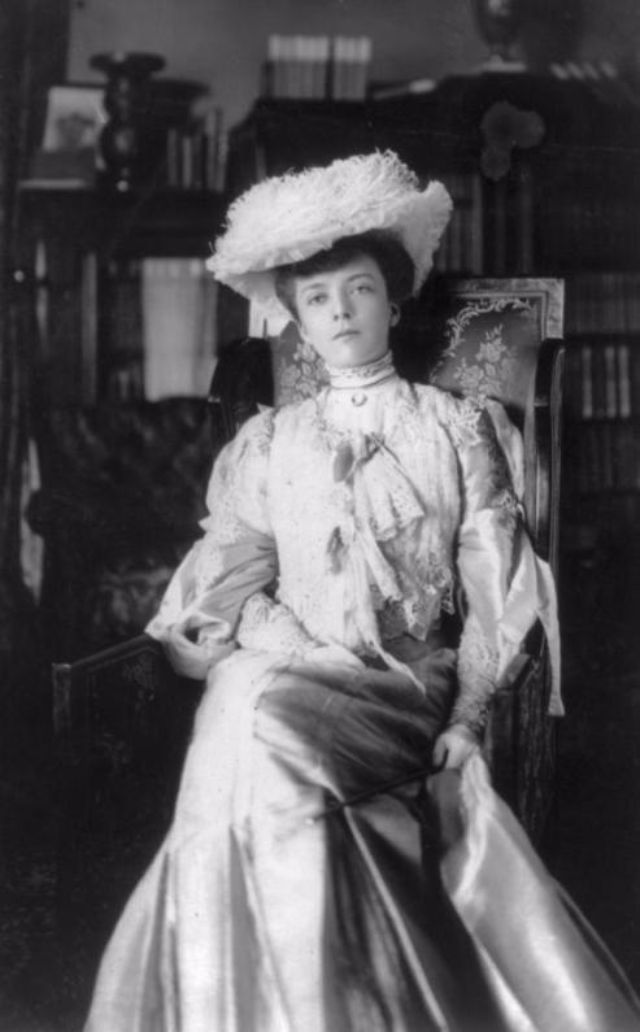 24 Beautiful Vintage Portrait Photos of a Young Alice Roosevelt ...