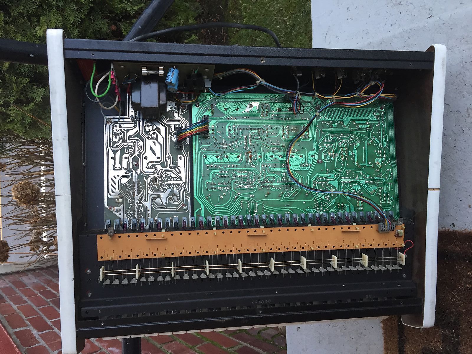 MATRIXSYNTH: Octave The Cat 1976 Mono Synth SN A2257