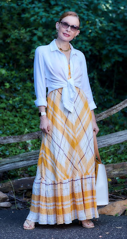 One dress, seven outfits