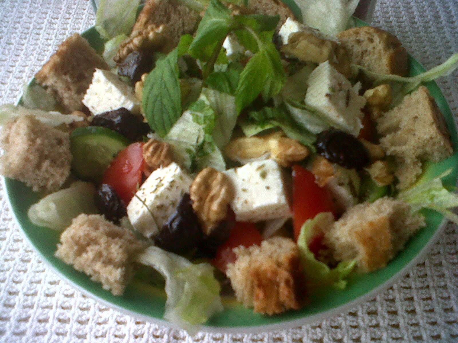 Mutfağımdaki güneş: Salatalar ve Mezeler