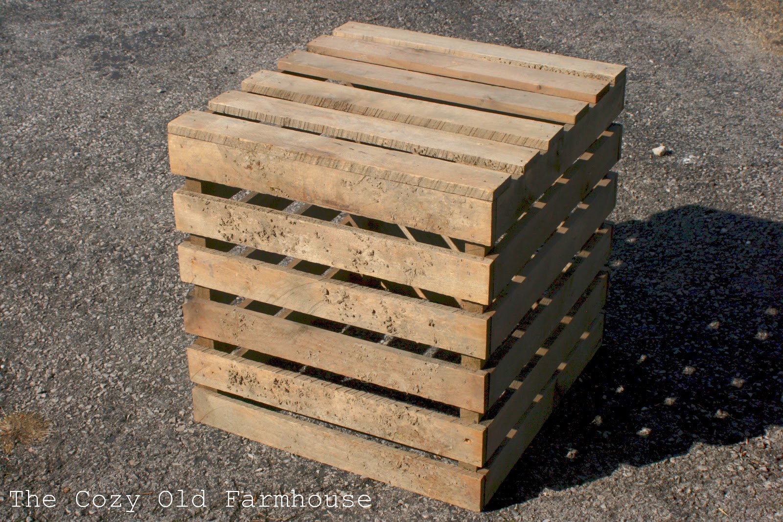 The Cozy Old "Farmhouse": Plain Crate Turned Shipping Crate