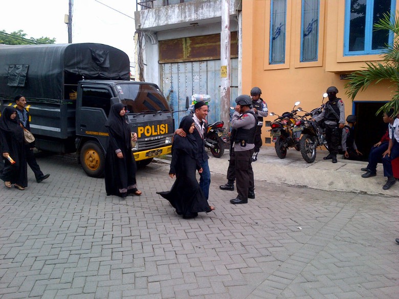 Dijaga Ketat Aparat, Ribuan Penganut Syiah Berhasil Gelar Ritual Asyura ...