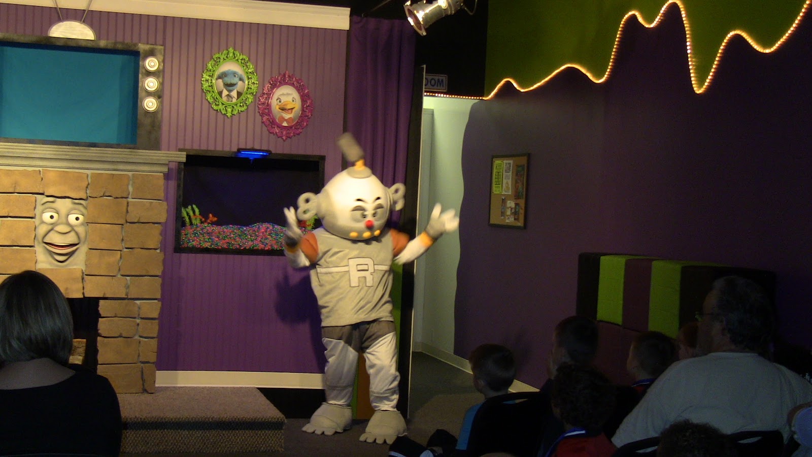 SASSAFRASS JUNCTION PUPPET THEATER