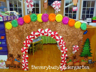 The Very Busy Kindergarten: Gingerbread House