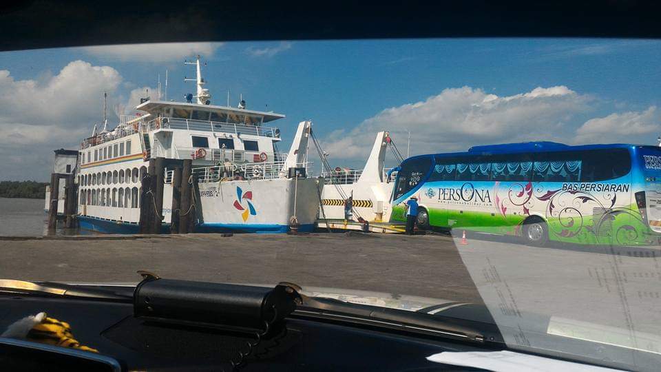 SMHJ: BAWA KENDERAAN MASUK LANGKAWI