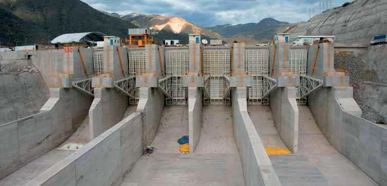 La impresionante central hidroeléctrica de La Yesca | Instalaciones ...