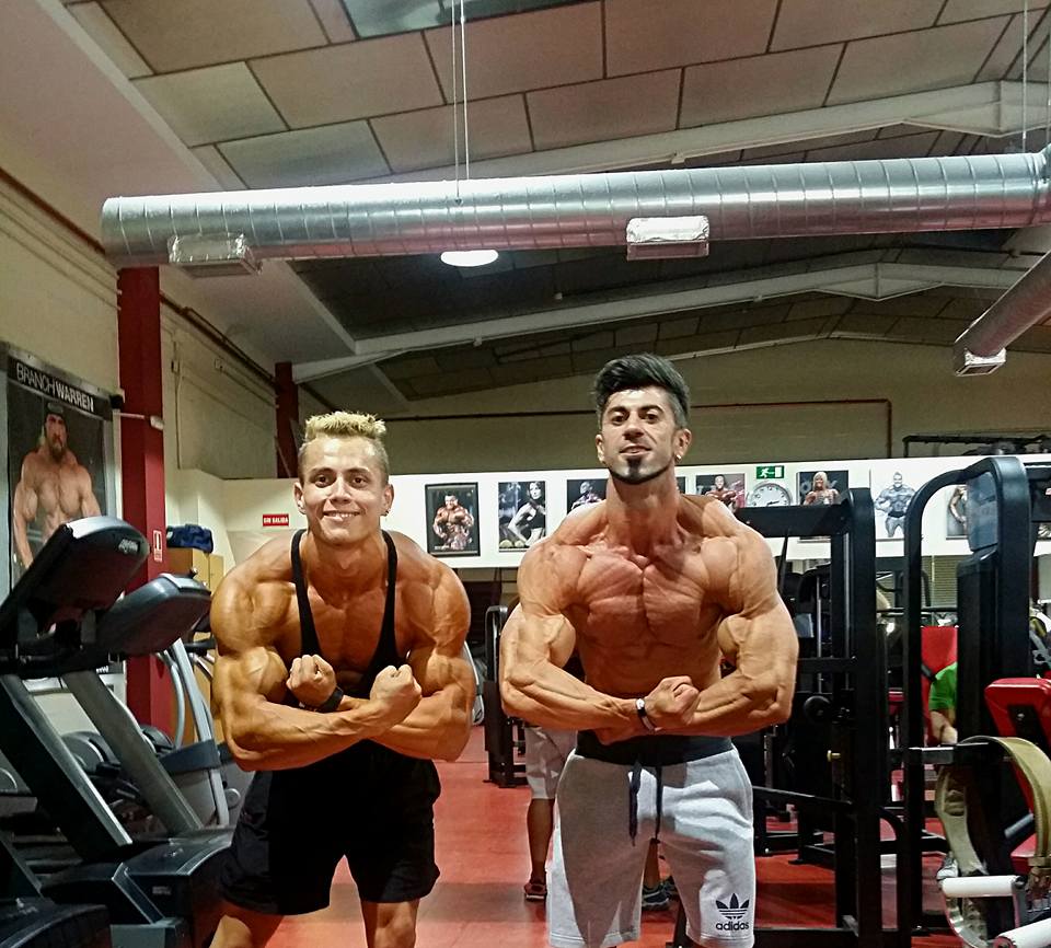 the beauty of male muscle: October 2015