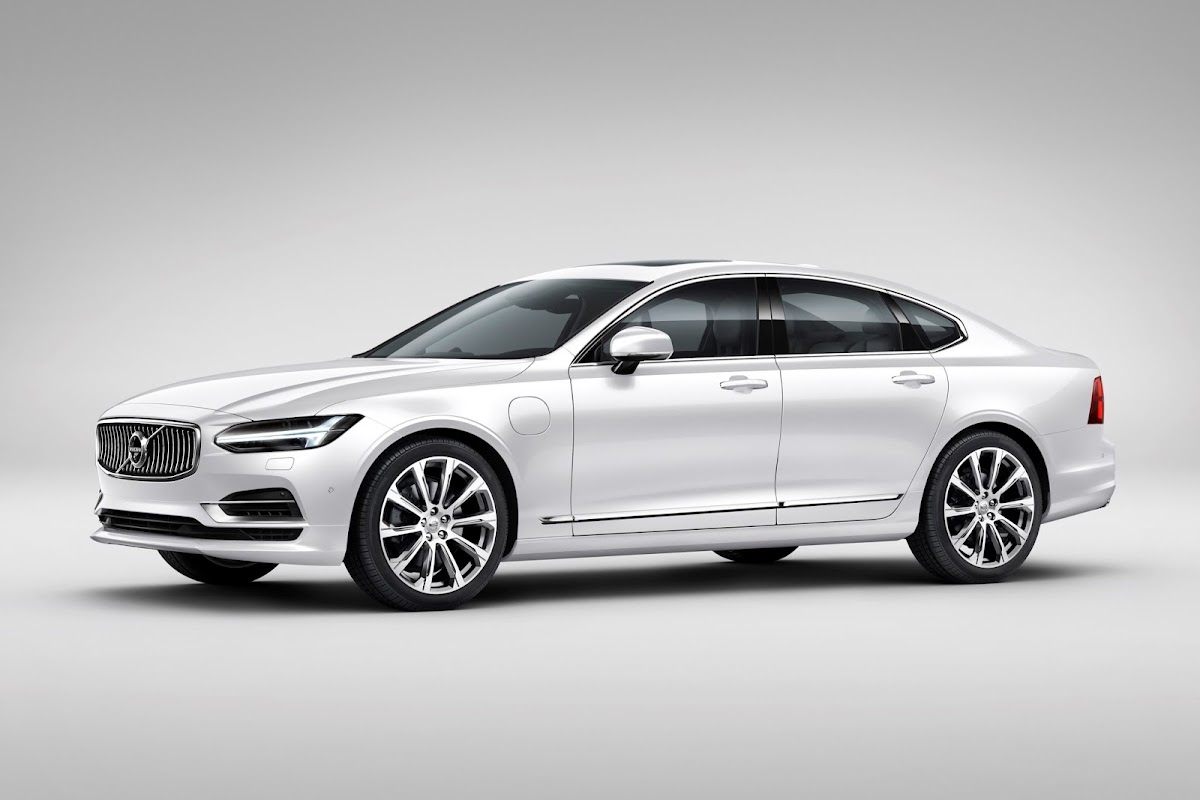 Volvo Cars Stakes Its Claim in Premium Sedan Segment with S90 ...