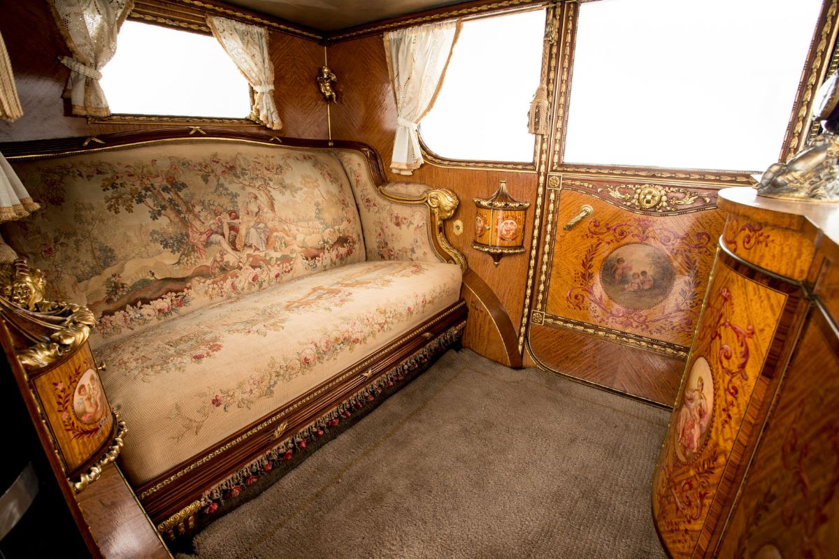 See Inside a 1926 Rolls-Royce Phantom, the Most Expensive Rolls-Royce ...