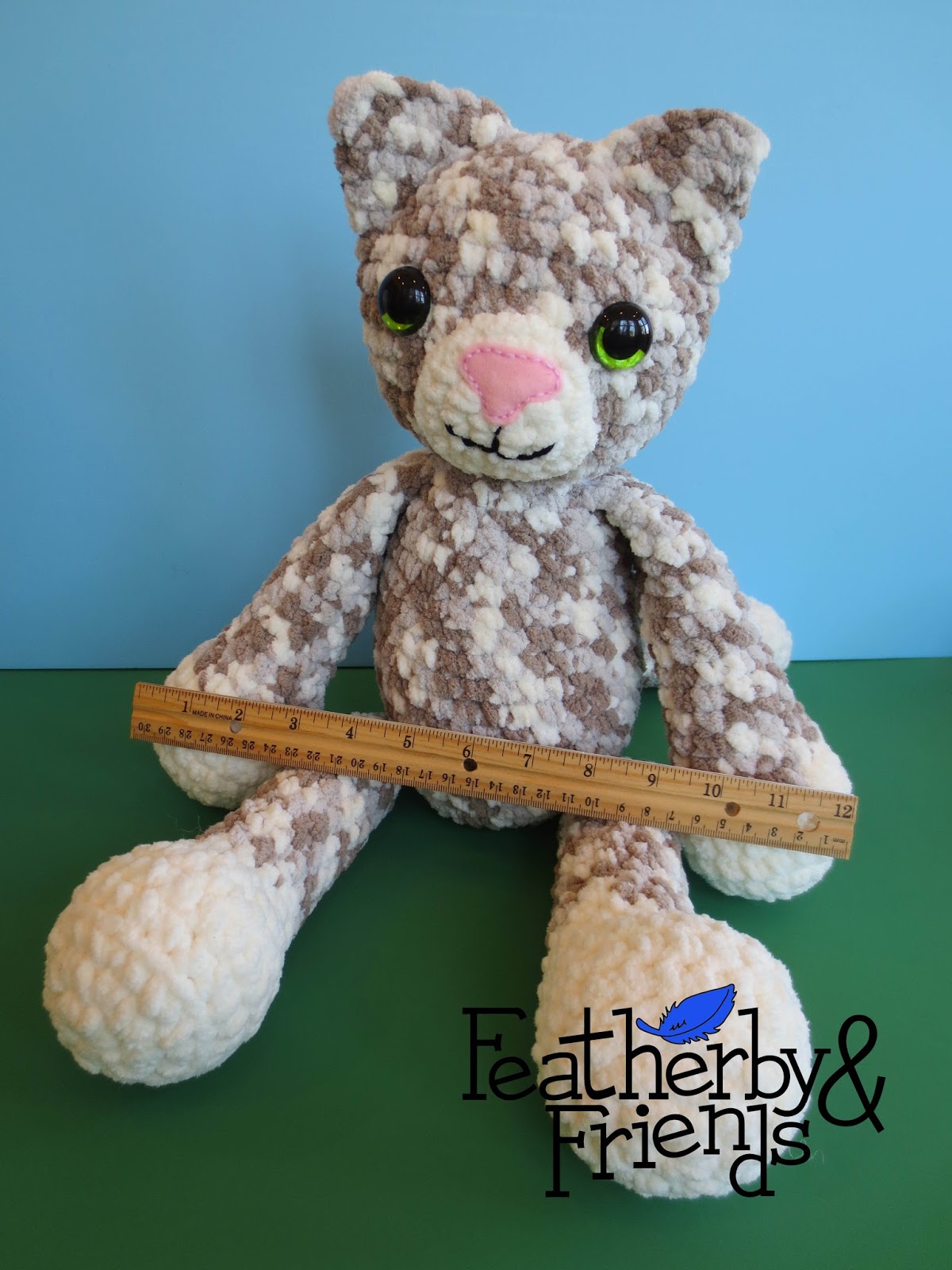 The Bluebird Bulletin: Featured Pattern: Colby the Huggable Cat