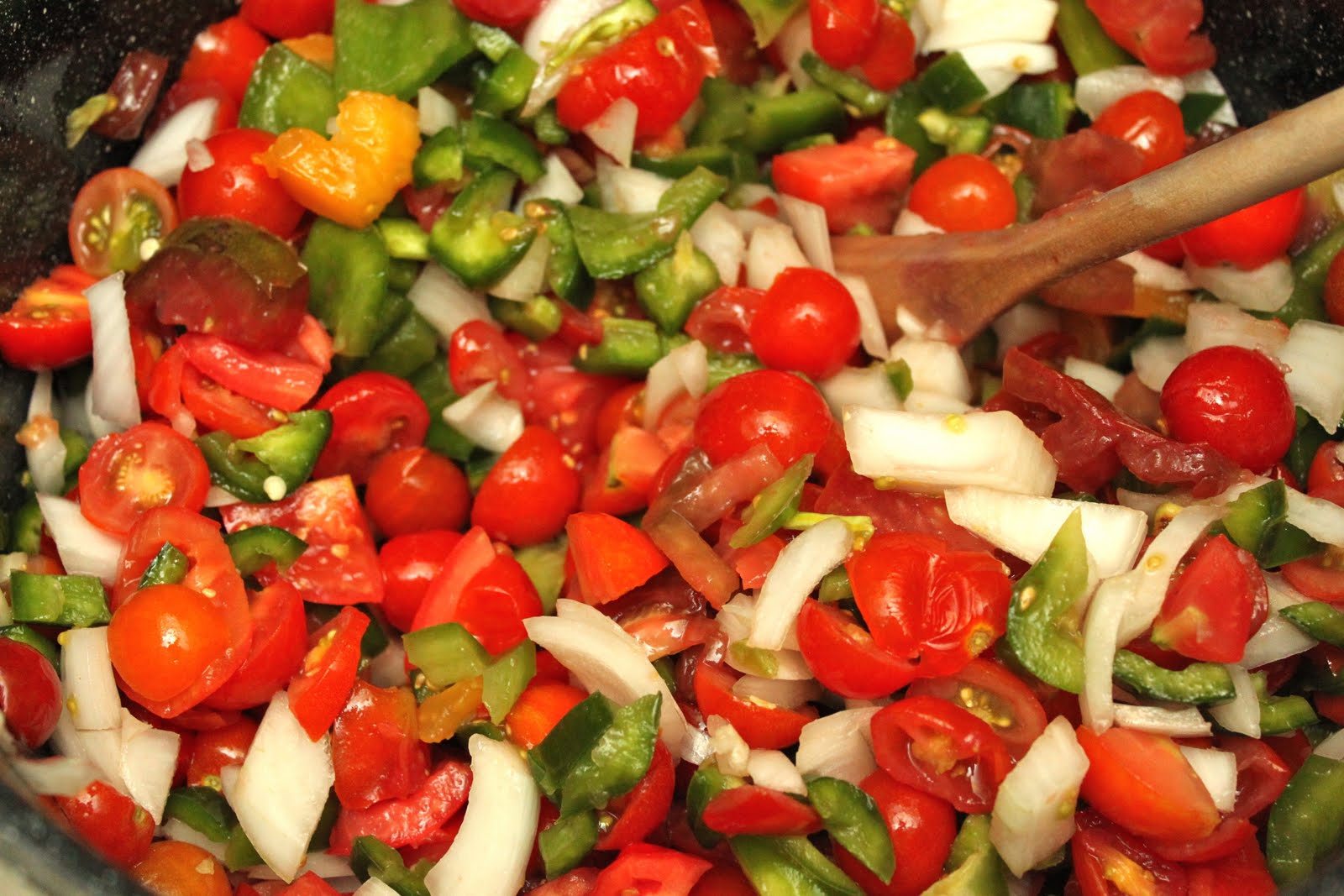 How to Can: Zesty Salsa {Recipe} - Smashed Peas & Carrots