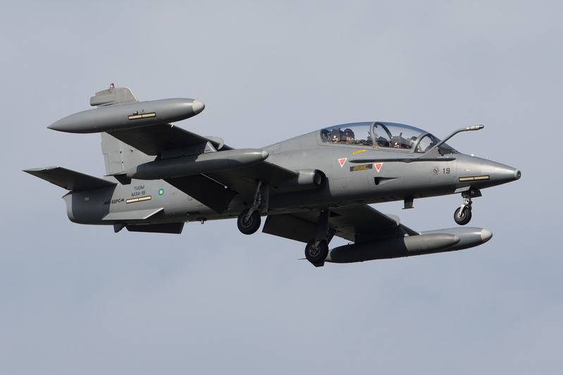 BARANG BARU BARANG LAMA: SELAMAT TINGGAL PESAWAT AERMACCHI MB-339CM