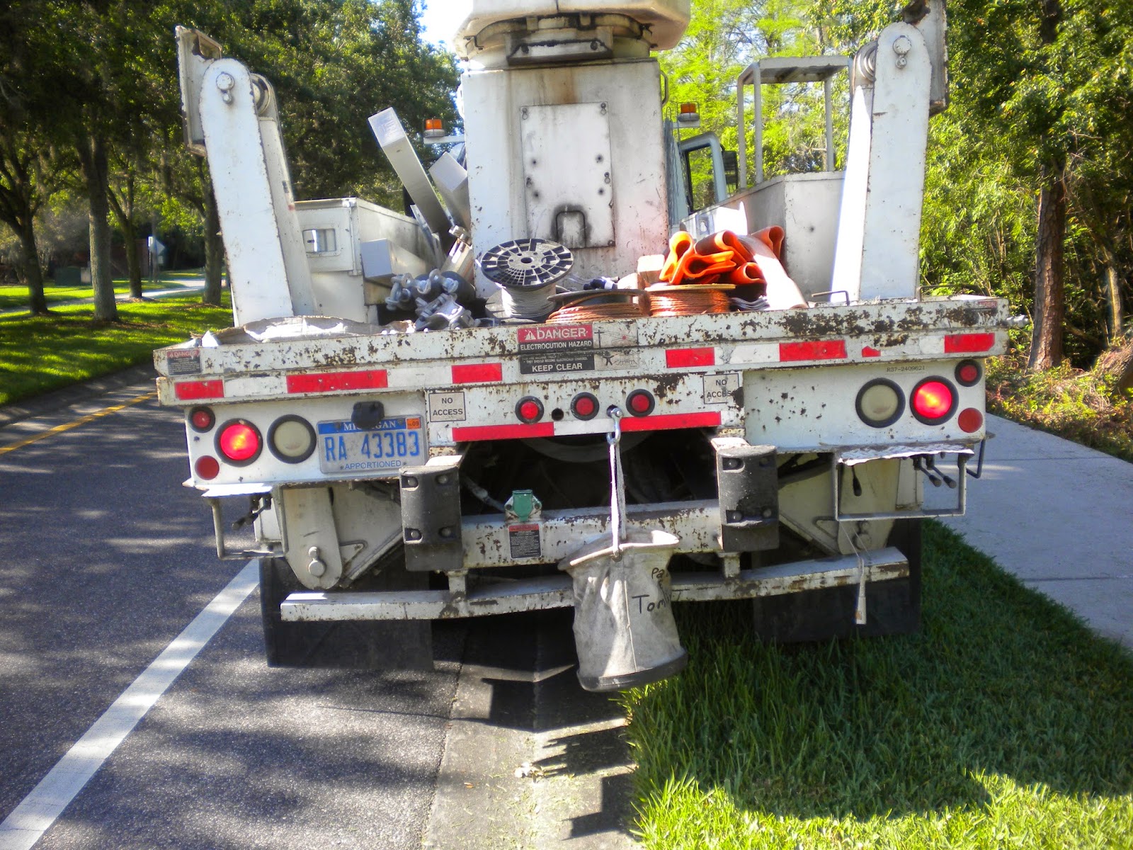 Work Truck Blogger: Power Line Work Trucks