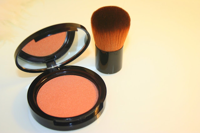 Fashion Maven... Mommy: Fall in Love with Smart Bomb Cosmetics!