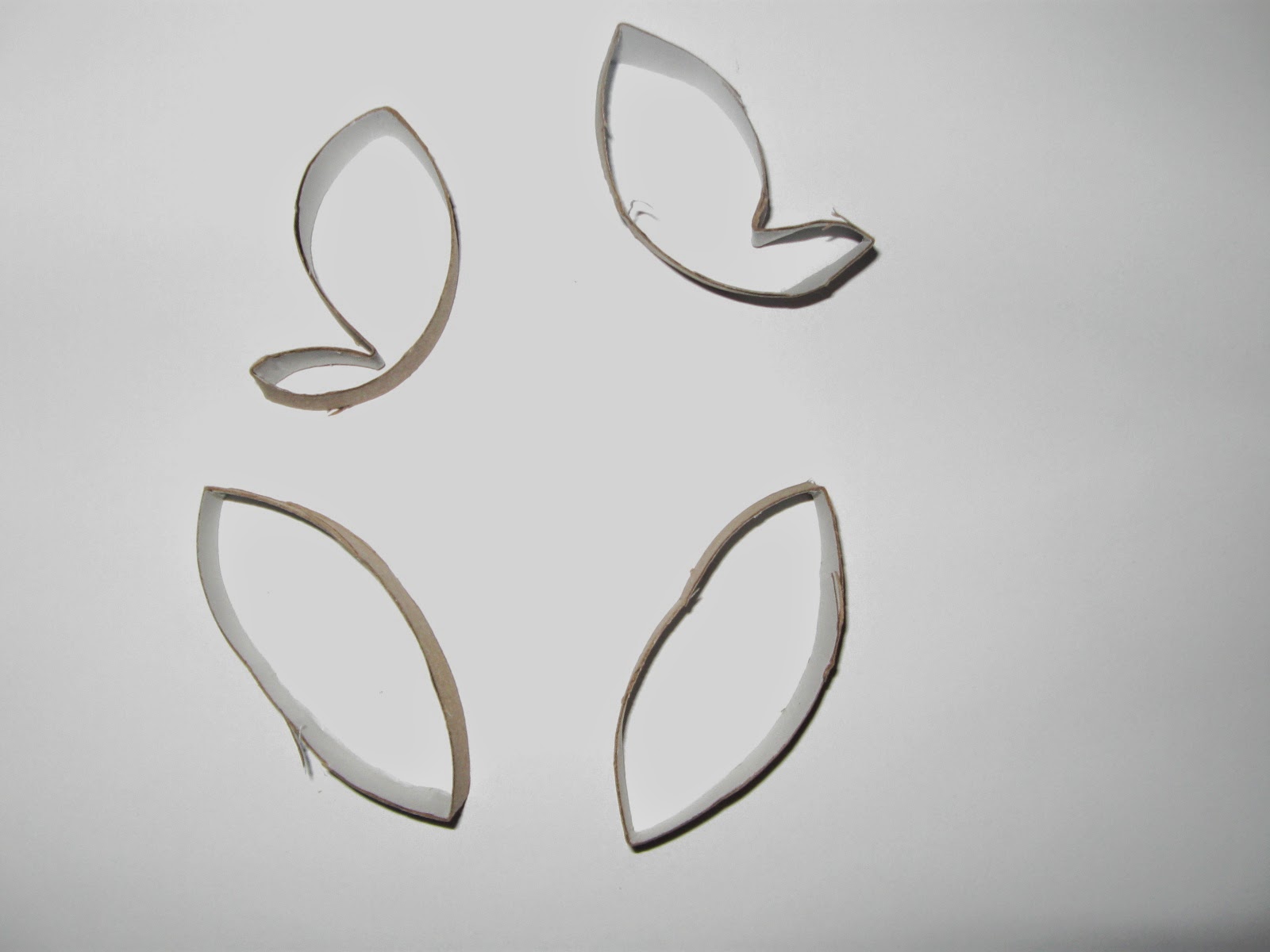 Mama & Maja: Uskršnji zeka od rolni papira